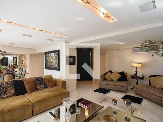 Apartamento à Venda Real Parque, 3 Quartos, 230 m2