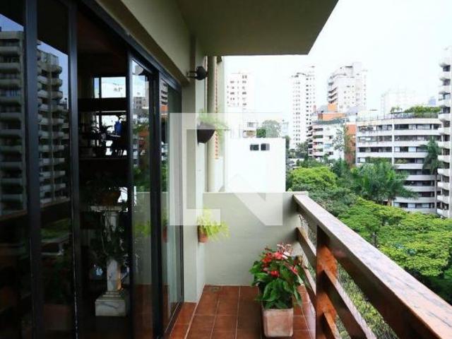 Apartamento à Venda Real Parque, 3 Quartos, 240 m2