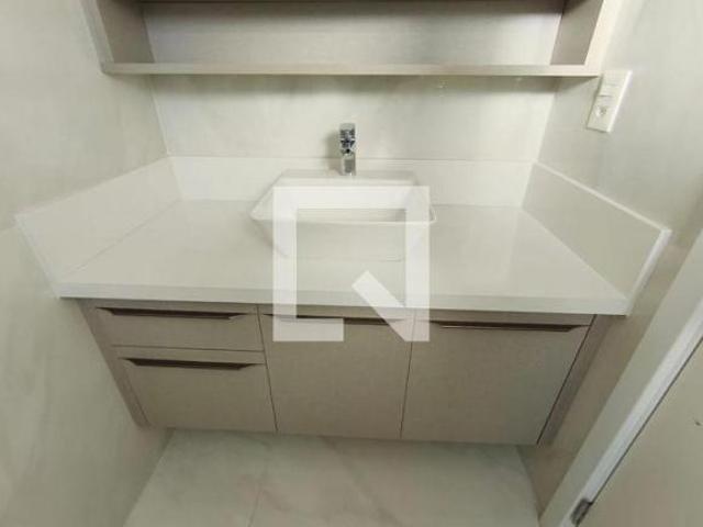 Apartamento à Venda Real Parque, 3 Quartos, 252 m2
