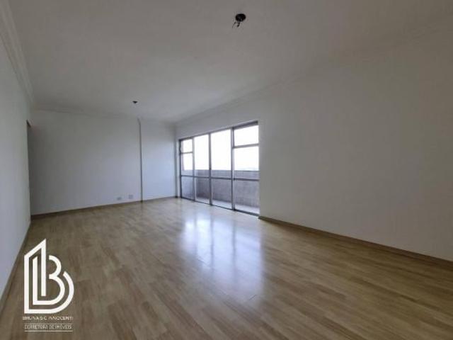 Apartamento à venda Reformado com 123m², 3 quartos Sacada no Jardim do Mar