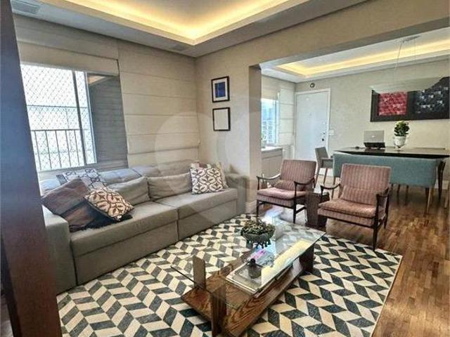 APARTAMENTO À VENDA REFORMADO COM 2 QUARTOS 1 SUÍTE 2 VAGAS NA VILA MARIANA