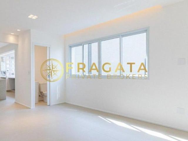 Apartamento á venda Reformado com 84m², 2 suites Cerqueira Cesar SP