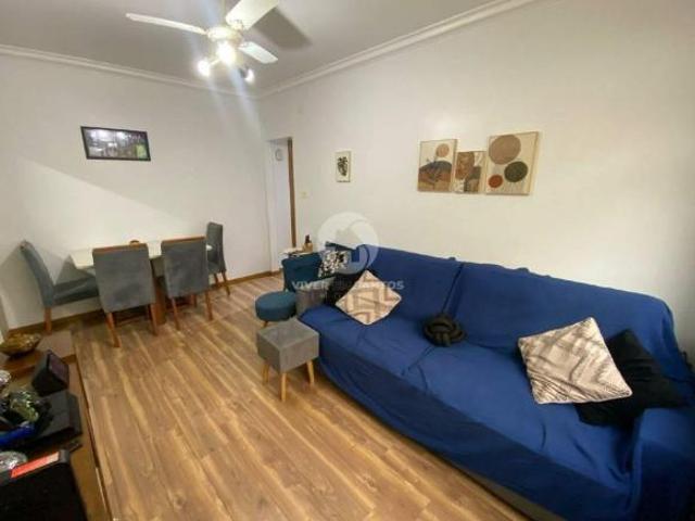 APARTAMENTO A VENDA REFORMADO MEIA QUADRA DA PRAIA EMBARÉ
