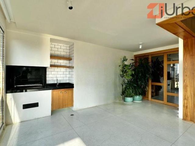 Apartamento à venda reformado na Vila Romana com 162m², 3 vagas próximo à Avenida Sumaré