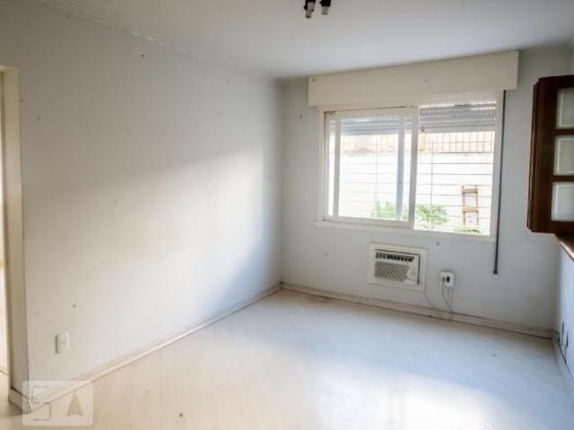 Apartamento à Venda São Sebastião, 2 Quartos, 70 m² Porto Alegre