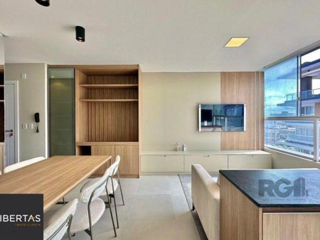 APARTAMENTO À VENDA SACADA DE FRENTE
