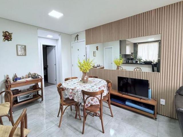 Apartamento à Venda Sagrada Família, 2 Quartos, 60 m2