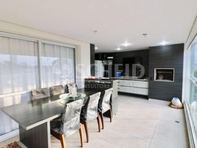 Apartamento a venda sao 266m², sendo 4 suites, 4 vagas, deposito e sacada com churrasqueira