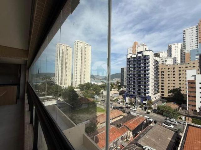 Apartamento à Venda: Sala com Cozinha Conjugada, 2 Suítes e Lazer Completo