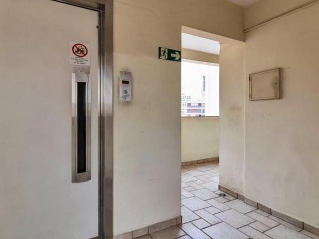 Apartamento à venda, sala dois ambientes, cozinha, área de serviço, excelente localização Bela Vista