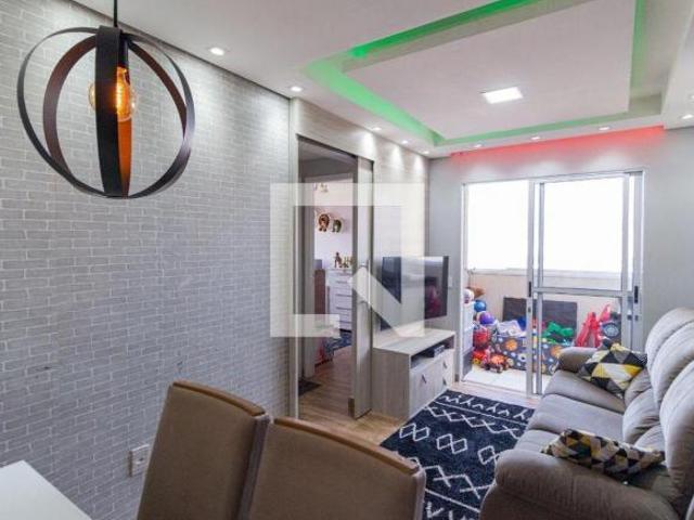 Apartamento à Venda Santa Maria, 2 Quartos, 48 m2