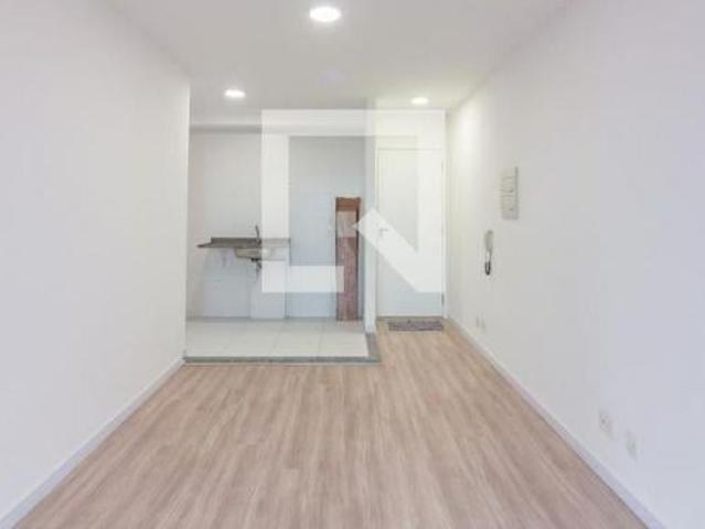 Apartamento à Venda Santa Maria, 2 Quartos, 48 m2