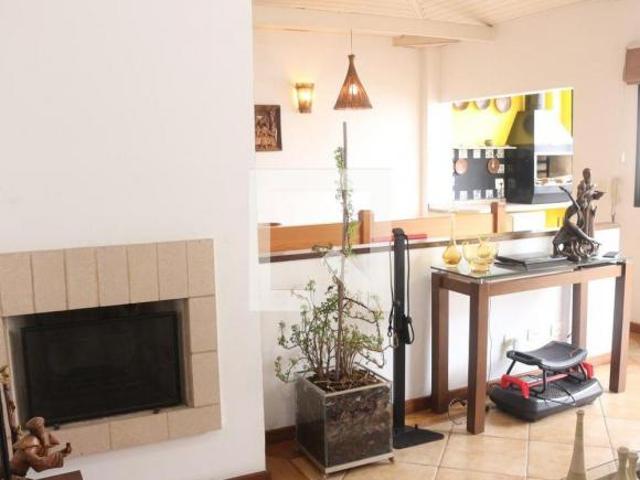 Apartamento à Venda Santa Maria, 2 Quartos, 160 m2