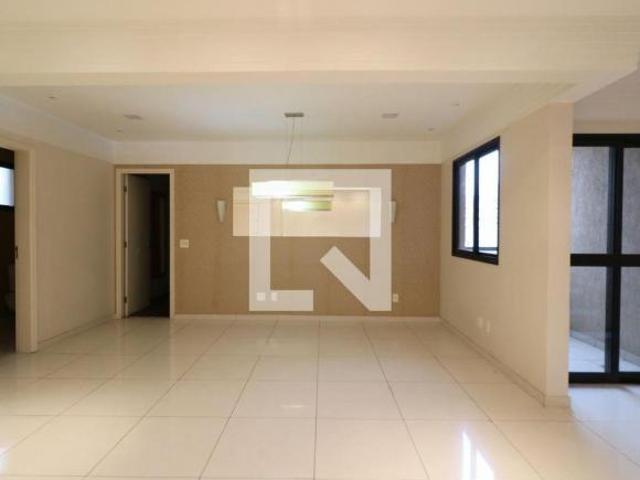Apartamento à Venda Santa Maria, 3 Quartos, 140 m2