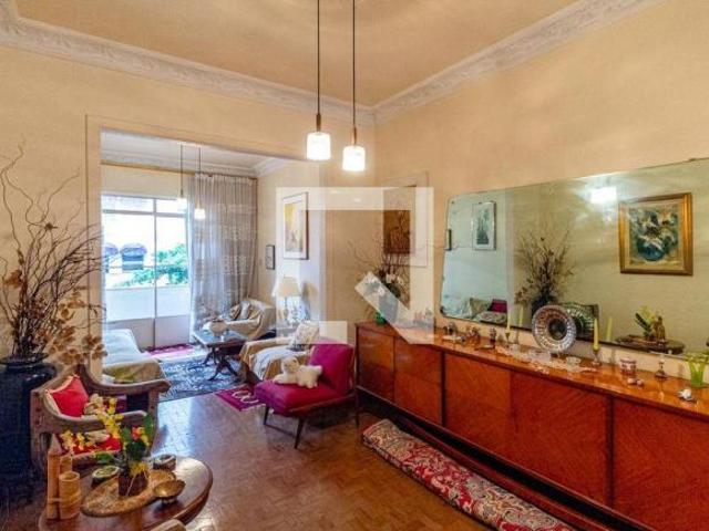 Apartamento à Venda Santa Cecília, 2 Quartos, 135 m2