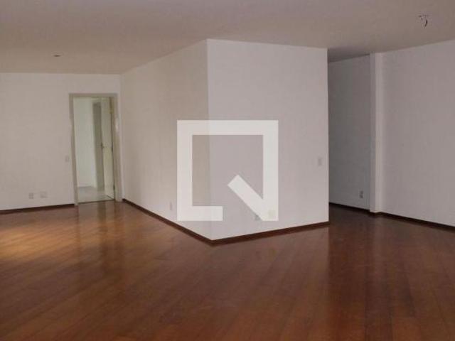 Apartamento à Venda Santa Cecília, 2 Quartos, 208 m2