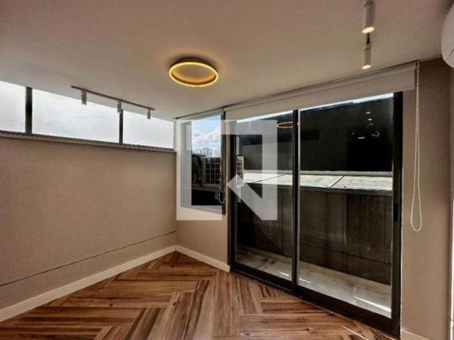Apartamento à Venda Santo Amaro, 1 Quarto, 31 m2