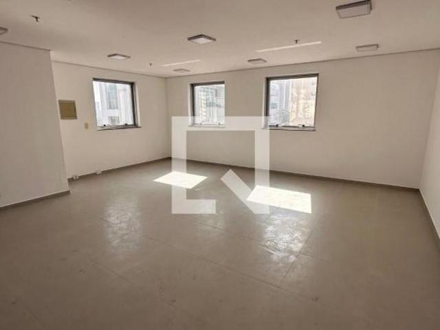 Apartamento à Venda Santo Amaro, 1 Quarto, 33 m2