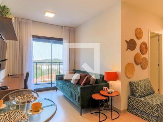 Apartamento à Venda Santo Amaro, 2 Quartos, 45 m2