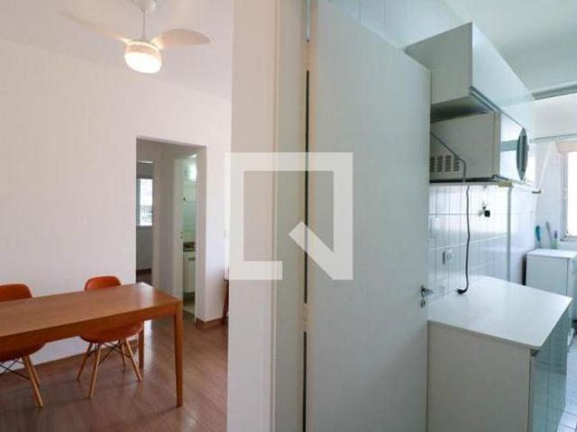 Apartamento à Venda Santo Amaro, 2 Quartos, 51 m2