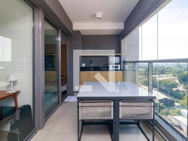 Apartamento à Venda Santo Amaro, 2 Quartos, 65 m2