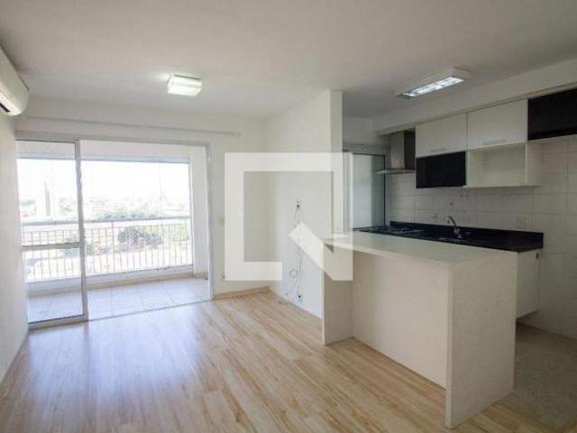 Apartamento à Venda Santo Amaro, 2 Quartos, 65 m2