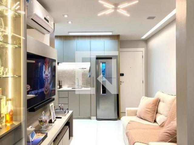 Apartamento à Venda Santo Amaro, 2 Quartos, 71 m2