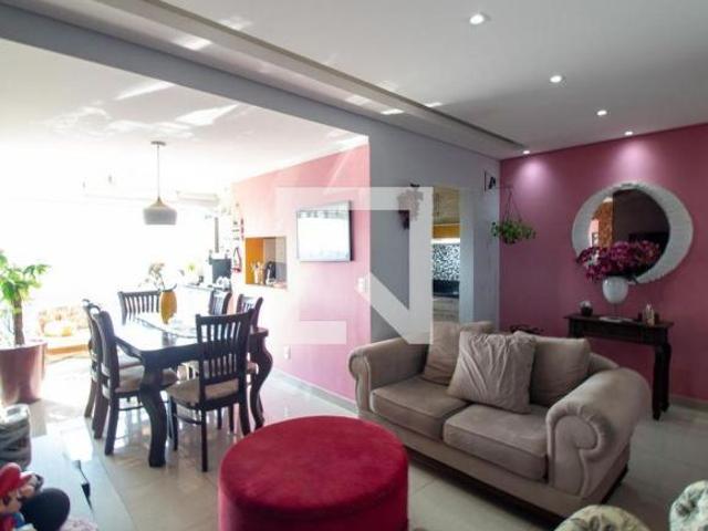 Apartamento à Venda Santo Amaro, 2 Quartos, 75 m2