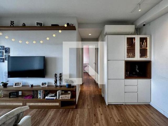 Apartamento à Venda Santo Amaro, 2 Quartos, 75 m2