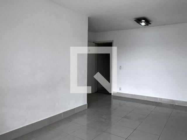 Apartamento à Venda Santo Amaro, 3 Quartos, 100 m2