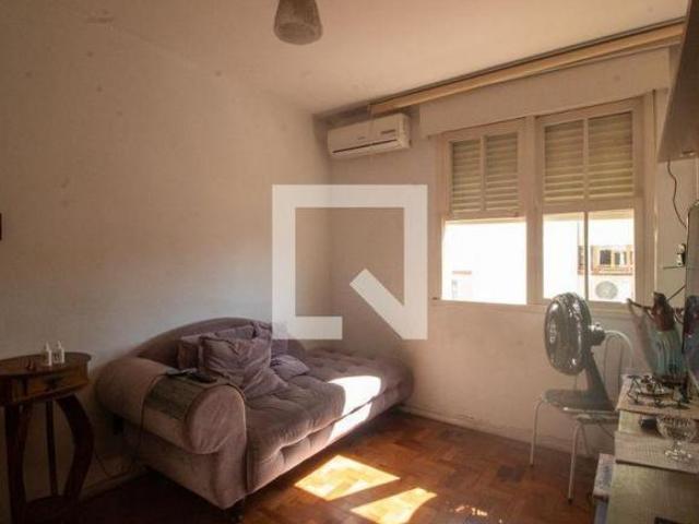 Apartamento à Venda Santo Antônio, 2 Quartos, 60 m² Porto Alegre