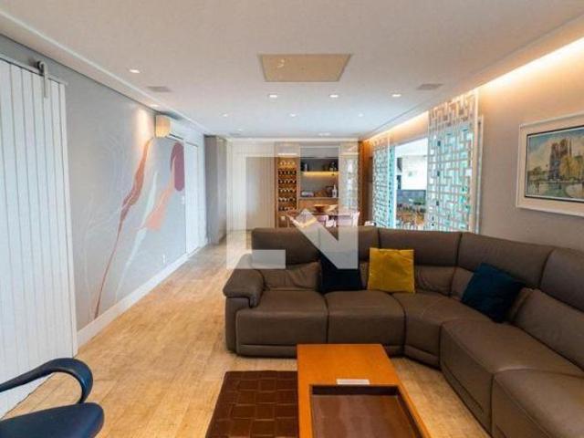 Apartamento à Venda Saúde, 3 Quartos, 205 m² São Paulo