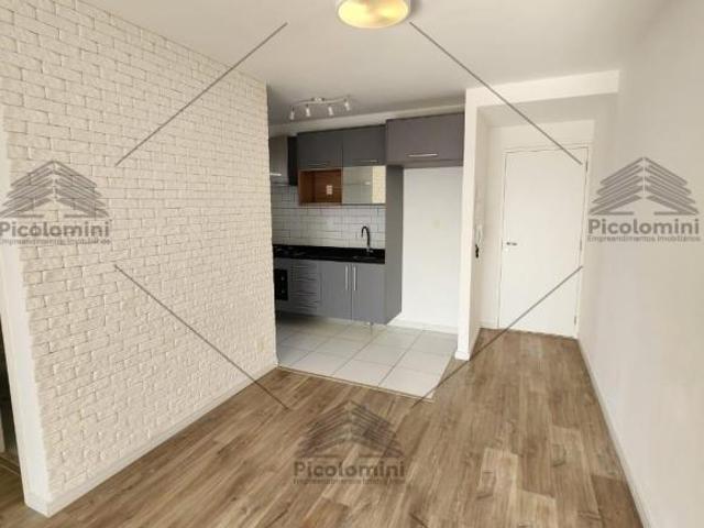 Apartamento à venda Tatuapé com 80 metros, 3 quartos, 1 suíte, sacada, 2 banheiros, ar condicionado