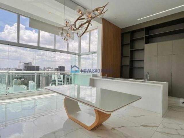 Apartamento à venda, tipo LOFT em Cerqueira Césa,120 m2