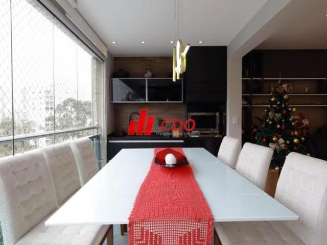Apartamento a venda todo reformado no condominío Algreen com 3 suítes e 3 salas com varanda, na Vil