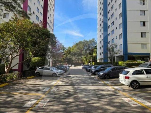 Apartamento á Venda todo reformado, com 50m2 no Jardim Peri