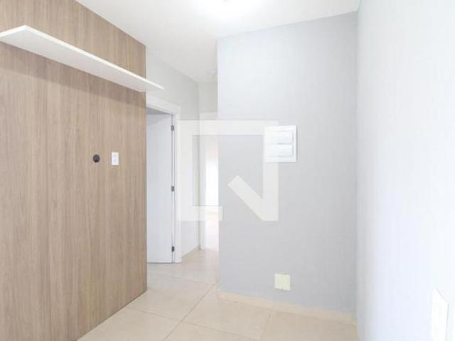Apartamento à Venda Veleiros, 2 Quartos, 38 m2