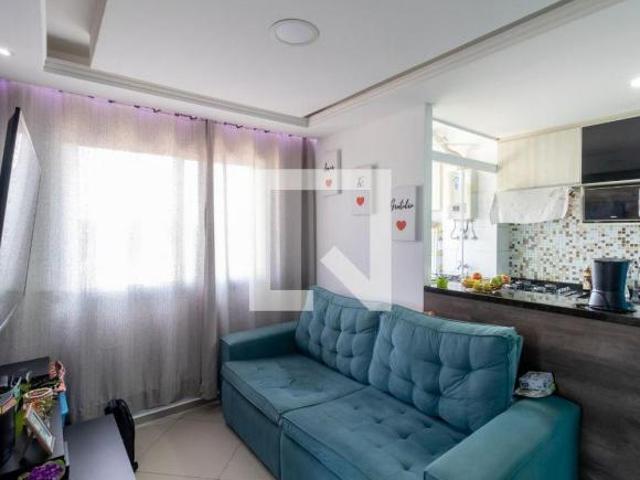 Apartamento à Venda Vila Carmosina, 2 Quartos, 43 m2