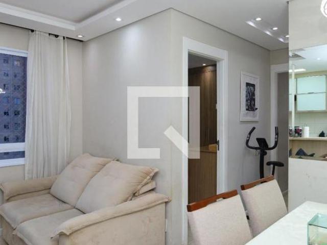 Apartamento à Venda Vila Carmosina, 2 Quartos, 46 m2