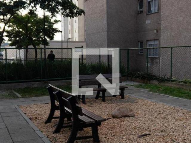 Apartamento à Venda Vila Carmosina, 2 Quartos, 43 m2