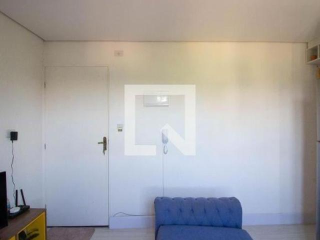Apartamento à Venda Vila Carmosina, 2 Quartos, 40 m2