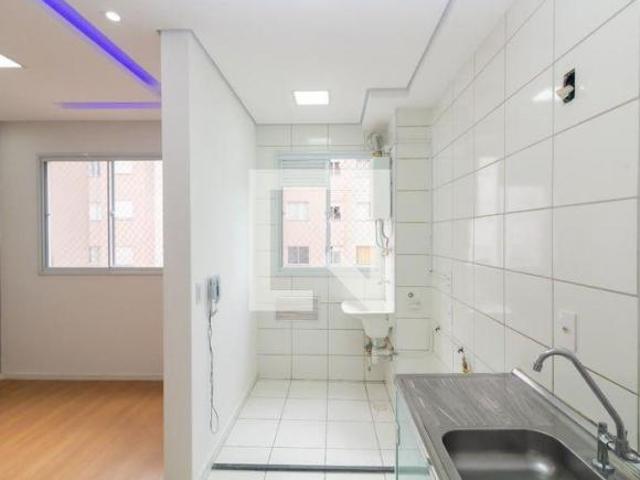 Apartamento à Venda Vila Carmosina, 2 Quartos, 40 m2