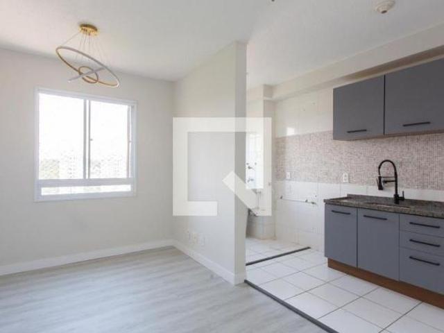 Apartamento à Venda Vila Carmosina, 2 Quartos, 41 m2