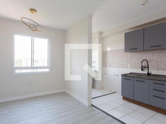 Apartamento à Venda Vila Carmosina, 2 Quartos, 41 m2