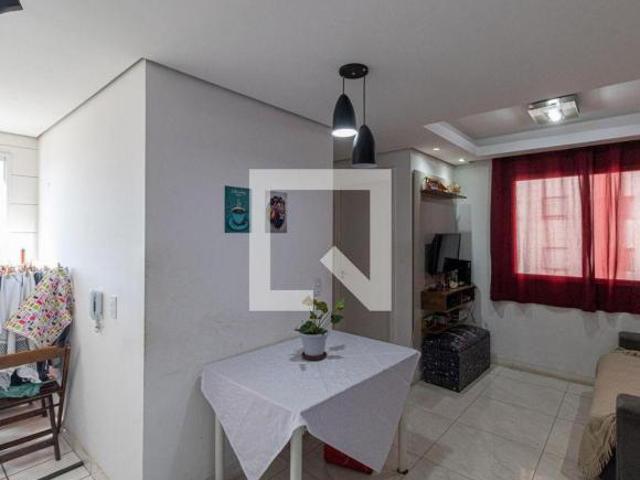 Apartamento à Venda Vila Carmosina, 2 Quartos, 42 m2
