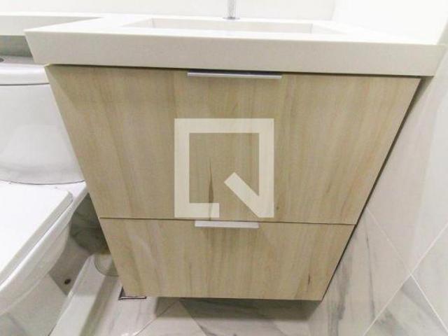 Apartamento à Venda Vila Carmosina, 2 Quartos, 42 m2