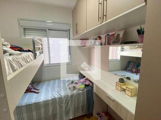 Apartamento à Venda Vila Carmosina, 2 Quartos, 42 m2