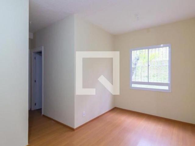 Apartamento à Venda Vila Carmosina, 2 Quartos, 42 m2