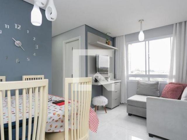 Apartamento à Venda Vila Carmosina, 2 Quartos, 44 m2