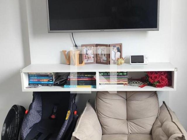 Apartamento à Venda Vila Carmosina, 2 Quartos, 46 m2